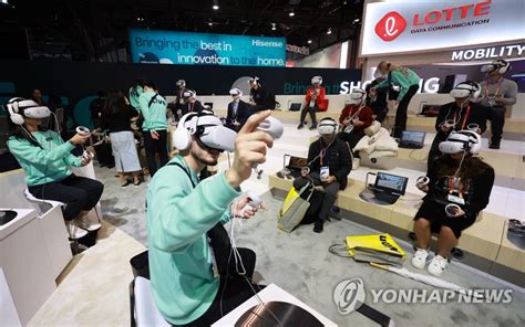 수십 명이 동시에 Vr 메타버스 체험 연합뉴스