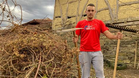 КАКВО СЕ СЛУЧВА С ДВОРА Живот в българско село ЕП 3 Youtube