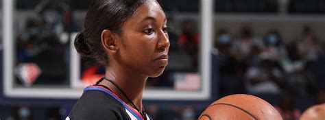 Danielle Scott La Sexta Mujer Que Dirigirá Partidos De Nba Esto En Línea