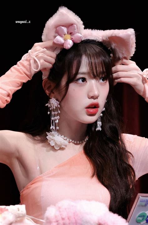 Ghim của ෆ𝒄𝒉𝒂𝒆𝒓𝒊𝒏۶ৎ trên WONbabe debut December Nhà