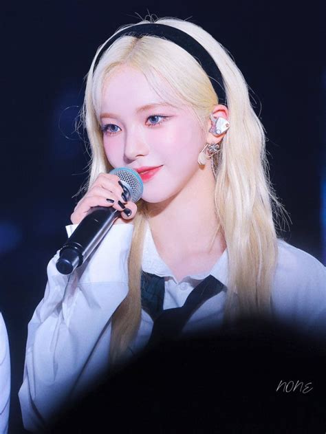 Karina Aespa 꽃보다더 예쁜🌸 Xoxoyourgorgeousxoxo