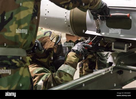 Mopp Level 4 Hi Res Stock Photography And Images Alamy