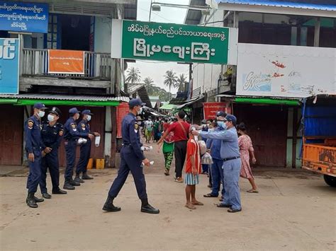 အိမ်မဲမြို့တွင် ကိုဗစ် ၁၉ ရောဂါကြိုတင်ကာကွယ်ရေးအတွက်နှာခေါင်းစည်းအခု ၂၀၀၀ ဖြန့်ဝေ Information