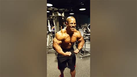 미스터올림피아 보디빌더 포징 눈 앞 실물 직촬ㄷㄷ Youtube