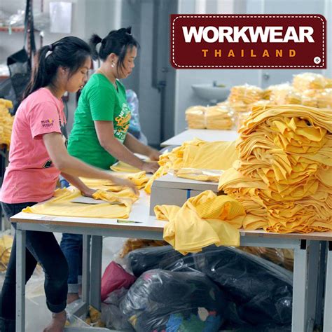 เสื้อโปโลสีเหลือง 72 พรรษา ตราสัญลักษณ์ถูกต้อง