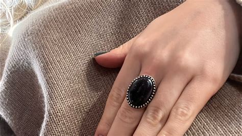 КАКАЯ ВЫ В ЕГО ГЛАЗАХ 🌹Что его в вас привлекает Что настораживает Youtube