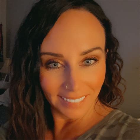 Amanda K Crosby