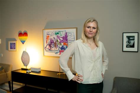 Kunstrådgiver Cornelia Svedman Besøker Podcasten Kunstpraten Og Snakker