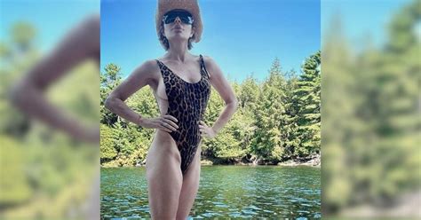 Lisa Rinna S Sexiest Photos See The Steamy Snapshots