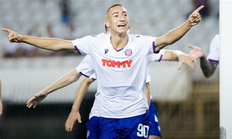 Lask Leiht Jungstürmer Ljubicic Von Hajduk Split Aus Bundesliga