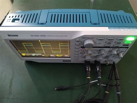 Tektronix Tbs 1000c Digital Oscilloscope Tbs1072c Tpp0100 Probes Are