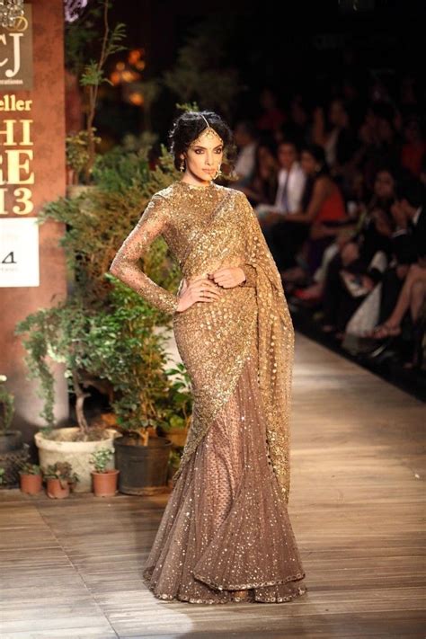 Sabyasachi Collection Vogue Wedding Show 2014