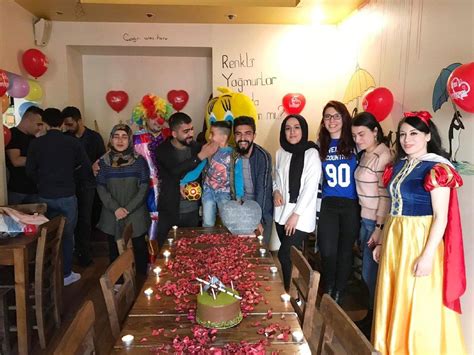 Simit Satan Küçük Taylana Unutamayacağı Sürpriz