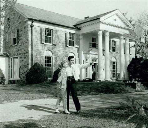 Inside Elvis Presleys Graceland Mansion Elvis Presley Graceland