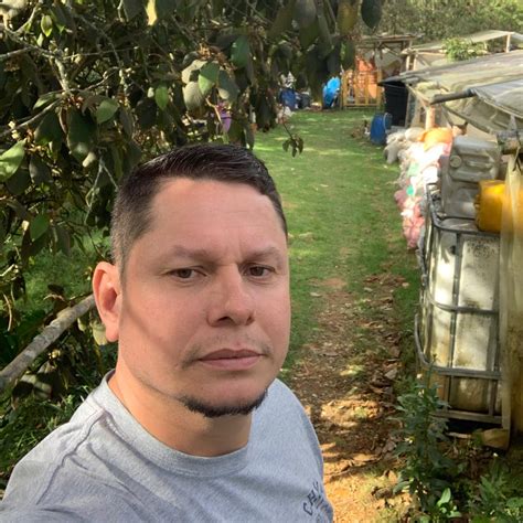 La Prima Parece Ser Curiosa La Prima Parece Ser Curiosa By Orlando Ovm