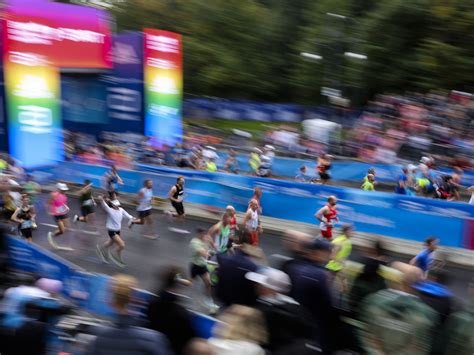 Berlin Marathon Results Eliud Kipchoge Breaks His Own World Record Npr