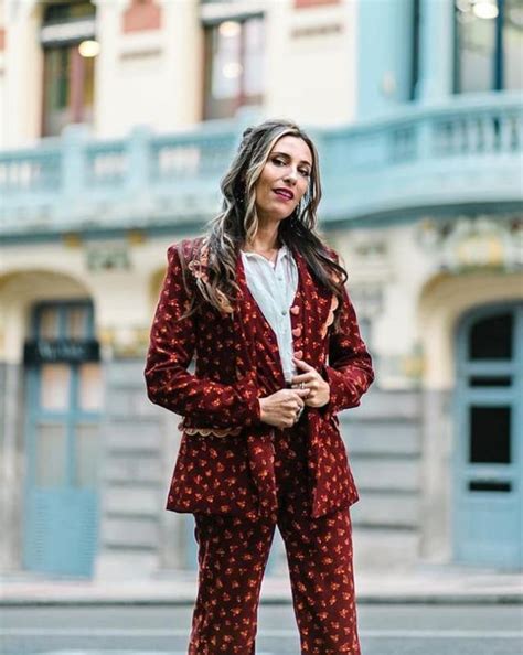 Entrevistamos A Celia B La Española Que Viste A Las Protagonistas De Élite Y Sex Education