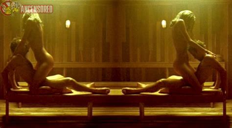 Natasha Henstridge Nue Dans Riders
