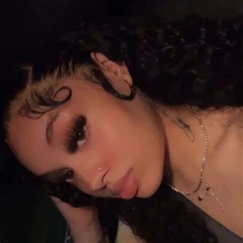 3 Hot Sexy Linnette Rodriguez Bikini Pics