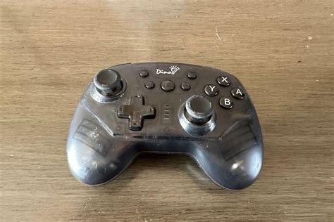 How To Charge Switch Controllers October