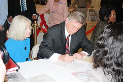 Mike Beebe Files With Ginger Beebe At Side Mike Beebe File… Flickr