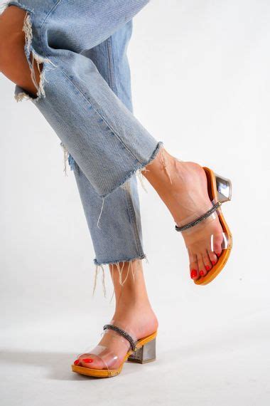 Elena Uzun Feet