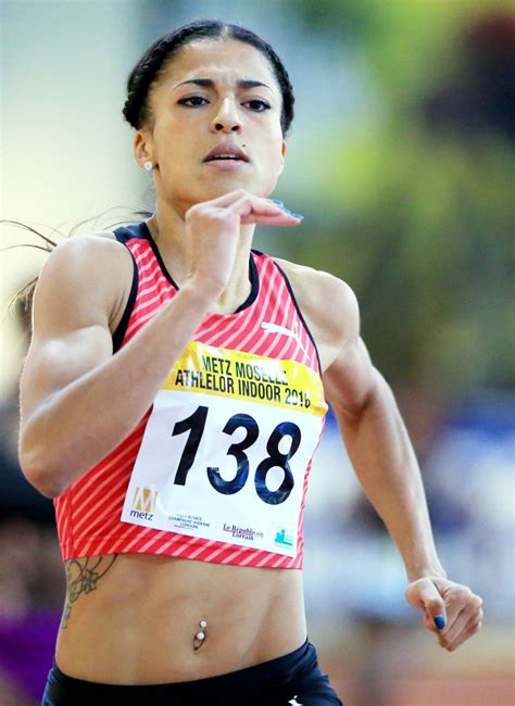 Meeting Athlelor à Metz Athlétisme Record Sur 300 M Pour Floria Gueï