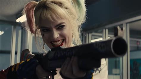First Look At Margot Robbie As Harley Quinn In James Gunns The Suicide