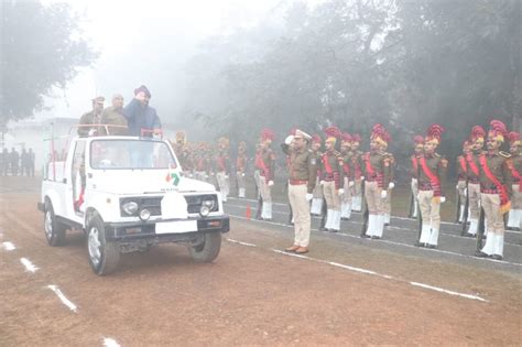 कलेक्टर एवं अतिरिक्त पुलिस अधीक्षक ने देखी परेड की फाइनल रिहर्सल Zee Bharat News 24