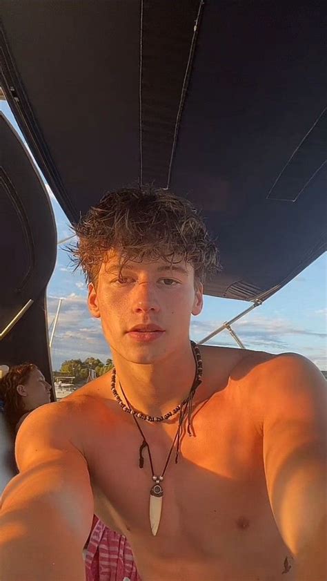 Just Beautiful Men Pretty Men Haircuts For Men Cute Guys Short Hair