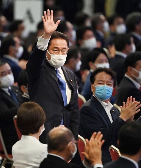 開成高硬式野球部で汗を流した岸田氏（友人提供） 「終わった政治家」退路も勝算もなかった岸田氏の起死回生の一打 写真・画像22