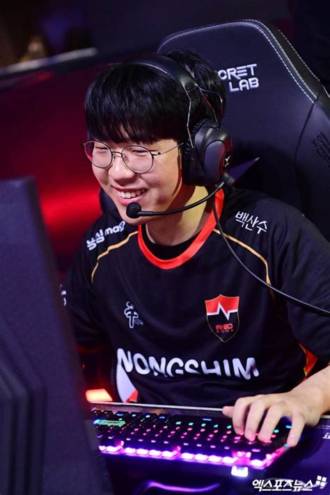 주문하신 승리맛 라면 나왔습니다ns 화끈한 경기력 선보이며 1세트 Bnk 제압 Lck 컵