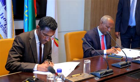 አየር መንገዱና ጉምሩክ ኮሚሽን ፈጣን አገልግሎት በጋራ ለመስጠት የሚያስችል ስምምነት ተፈራረሙ ኢዜአ አማርኛ Ena