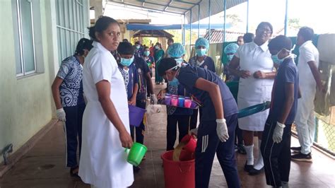 ලෝක ලමා දිනේ ලමයි ගුරුවරුත් එක්කම ඉස්පිරිතාලෙට Youtube