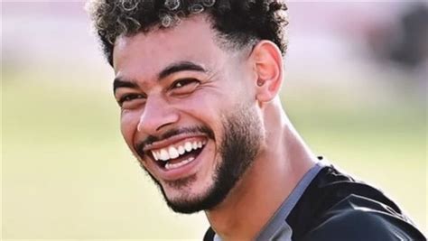 حقيقة تجديد تعاقد نبيل عماد دونجا مع الزمالك