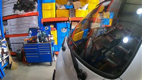 현대자동차 포터2 탑차 트럭에 앞범퍼 짐칸등의 사각지대를 확인할수 있는 사각지대 보조미러를 신규 장착 설치 완료한 영상입니다 설치가정은 설명란의 링크를 참조하세요