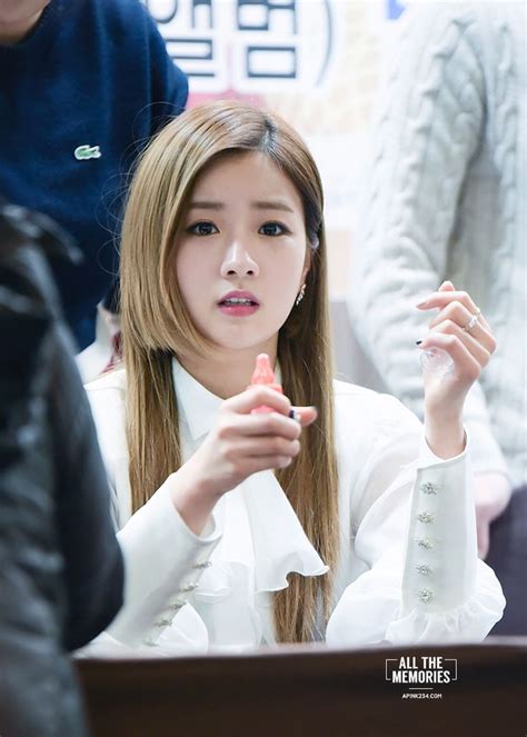 Apink Bomi