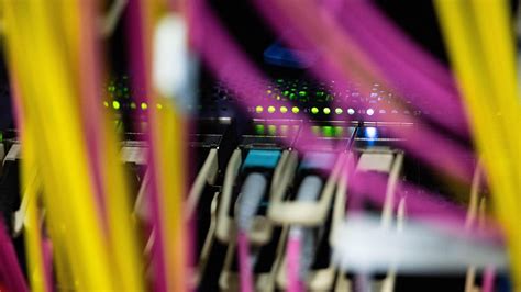 Top Data Center Outage Trends And Strategies For Reducing Risk