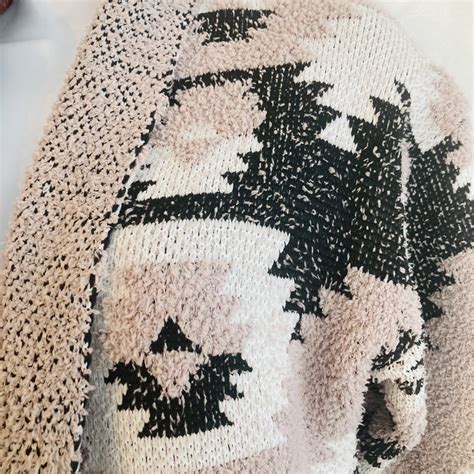 Coco And Shay Womens Open Front Lounge Sweater Aztec S… Gem