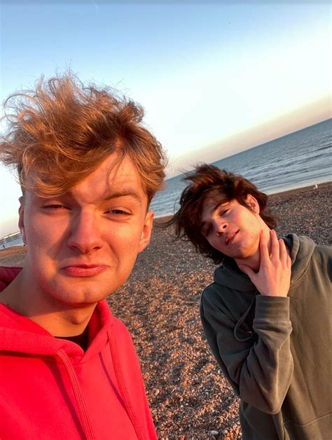 Tommyinnit On Twitter We Are The Kind Of Guys That Would Steal Your Wife