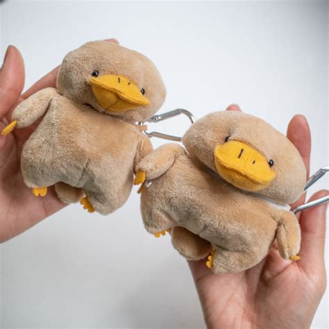 키링세트당일발송 오리 너구리 인형 에어팟 케이스 12세대프로 최저가 에이블리