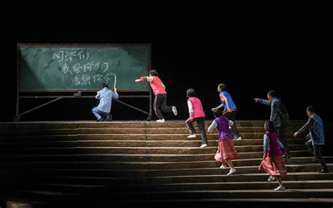 산골 아이들에게 등불을 밝혀 준