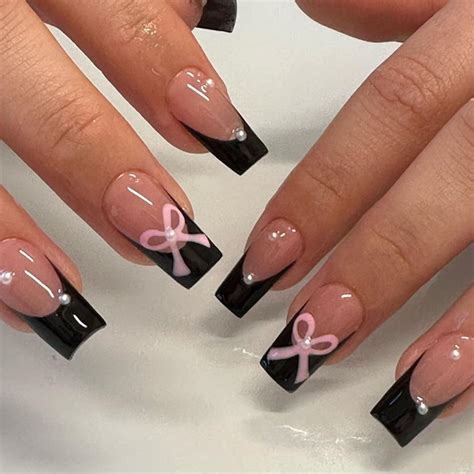 13 Black French Tip Nail Designs That Are Both Edgy And Chic