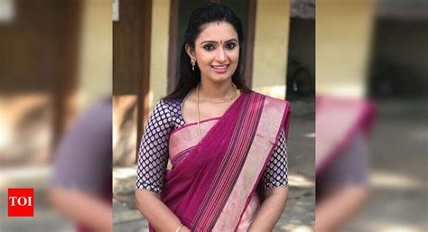 Kaavya Shastry Walks Out Of Nandini Serial Times Of India