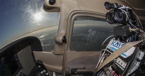 미래의 문을 열다 Ai 로봇 새로운 도약의 해