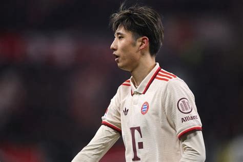 バイエルン伊藤洋輝が嬉しい移籍後初ゴール！今季3試合目で“逆足”のダイレクト弾