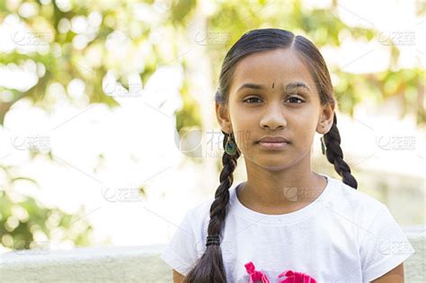 漂亮的印度少女肖像