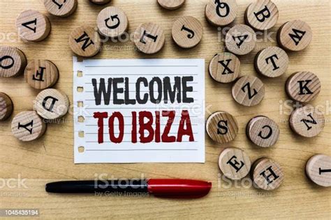 단어 쓰기 텍스트가 비자에 오신 것을 환영 합니다 스페인의 발레아레스 섬 중에서 따뜻한 인사에 대 한 비즈니스 개념 0명에 대한 스톡 사진 및 기타 이미지 Istock