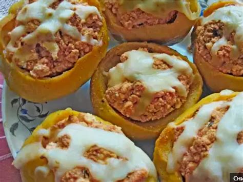 Рецепта за пълнени сладки картофи с извара домати и чесън