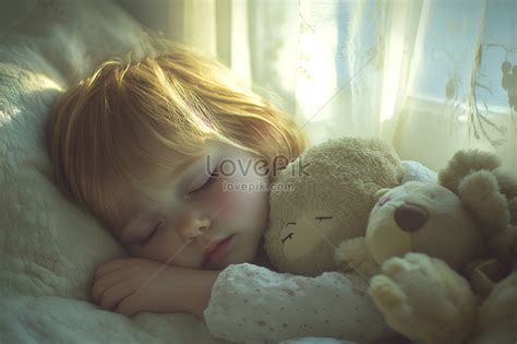 침실 침대에서 자고있는 소녀